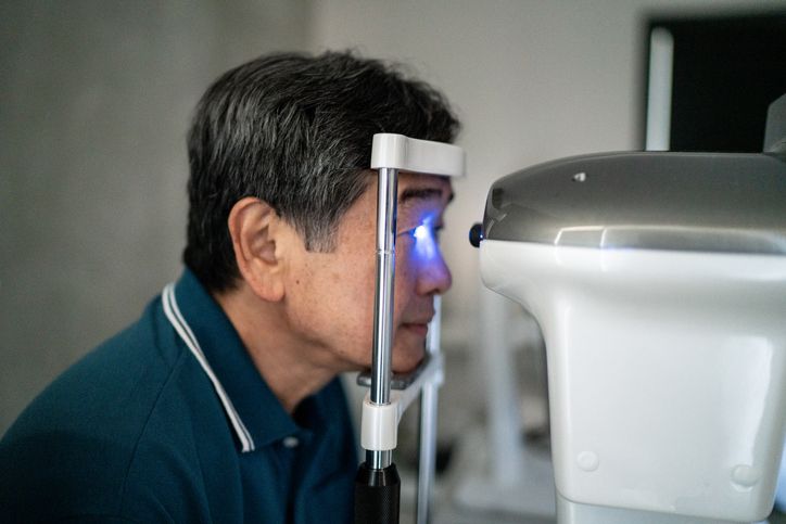 What You Need To Know About LASIK Laser Eye Surgery | 39dollarglasses ...
